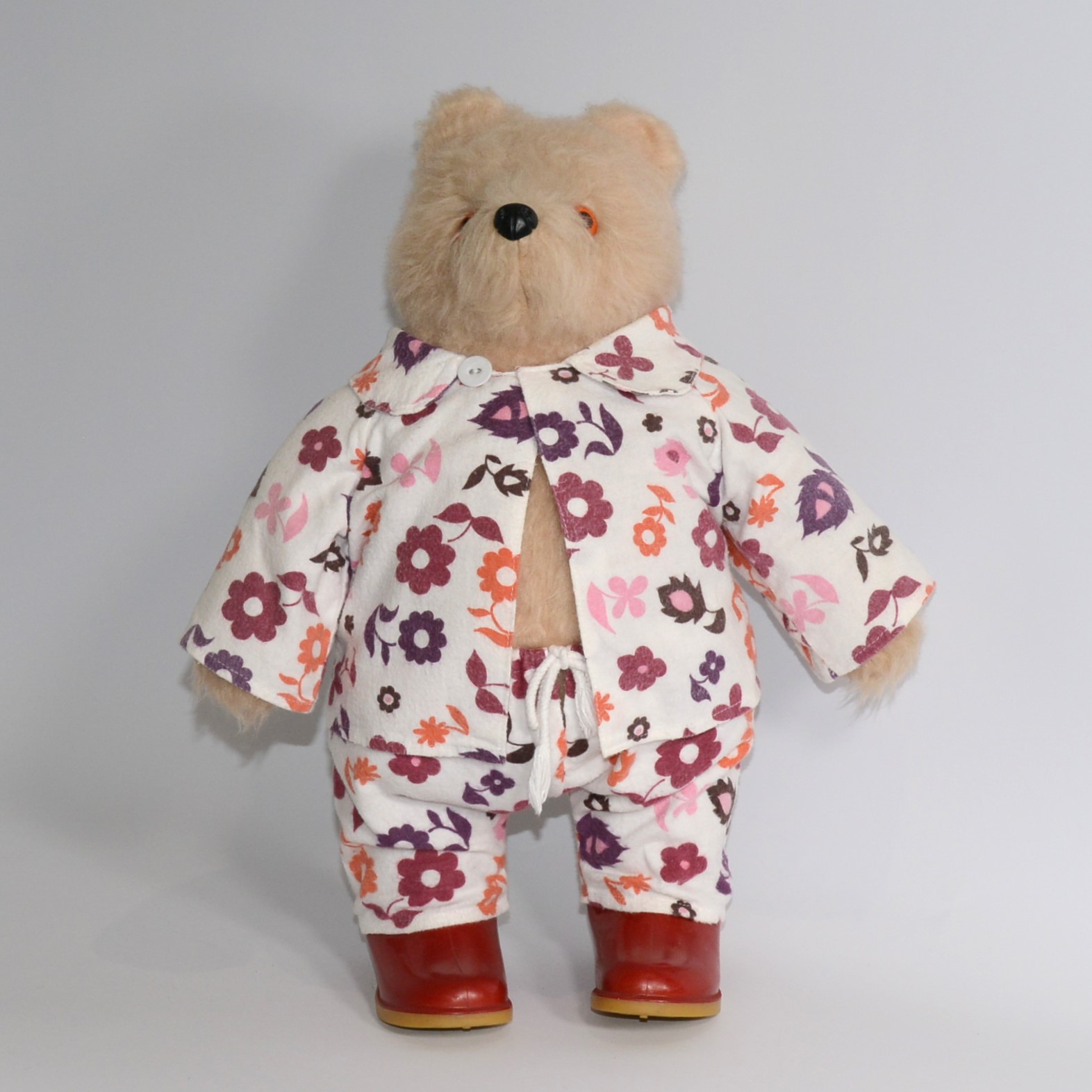 Gabrielle Designs - Paddington Bear - Pyjamas - 1972 - Hornseys Gallery ...